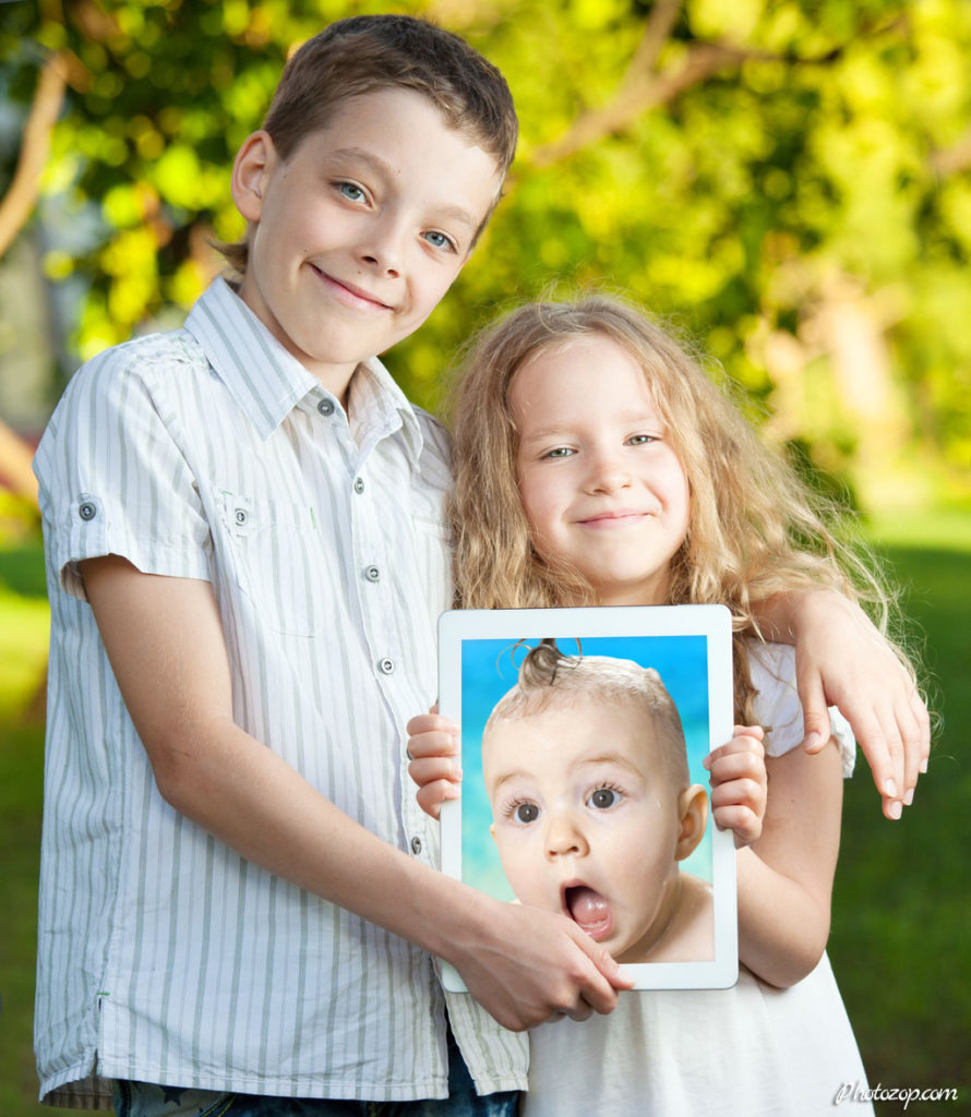 Create Funny Photo Montage Business man with a laptop computer – Photozop